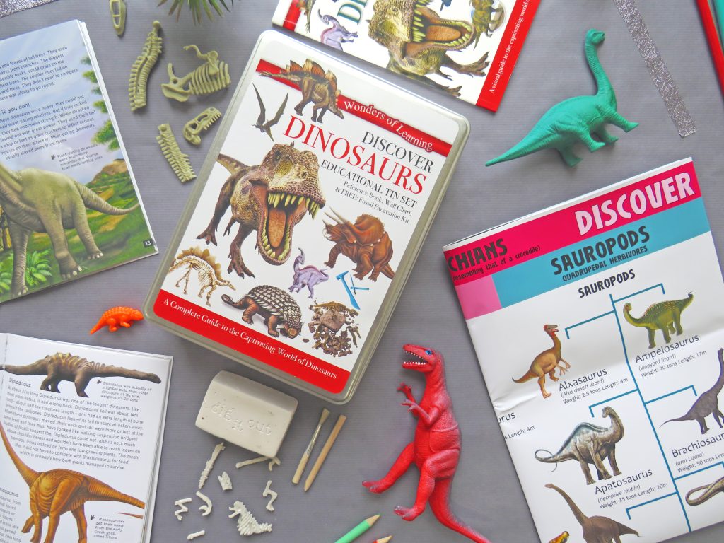 Wonders of Learning – Discover Dinosaurs Educational Tin Set – Headstart
