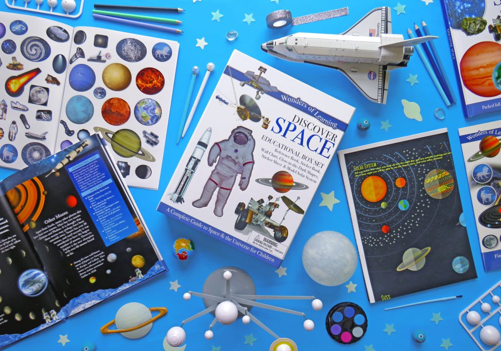 Wonders of Learning Box Set – Discover Space – Headstart