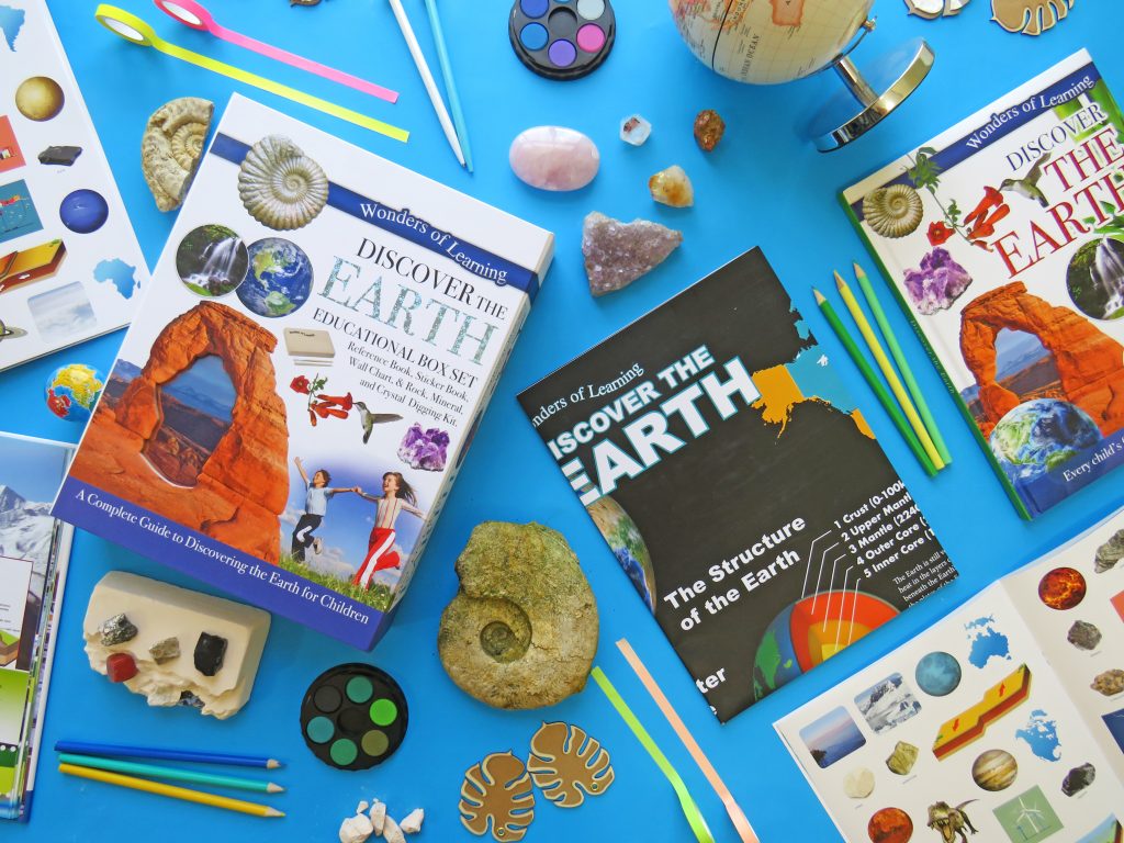 Wonders of Learning Box Set – Discover The Earth – Headstart